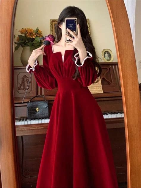 Pin by FASHION SOCIETY on Dresses | Long dress fashion, Velvet fashion ...