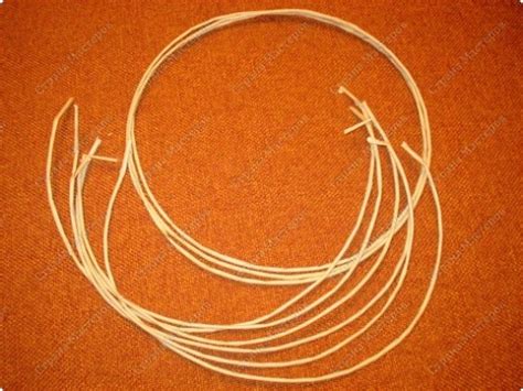 Корзина из газет на проволоке