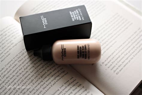 Review:: MAC Studio Face and Body Foundation N1 - Troya's Land