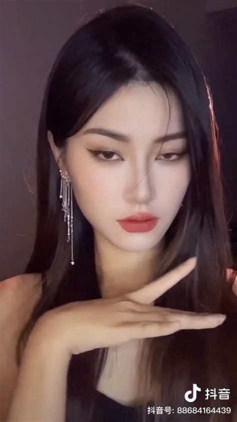 [Video] simple makeup ☺️☺️