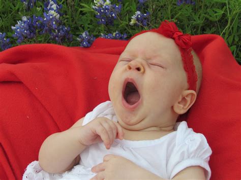 7 expert sleep tips for tired moms