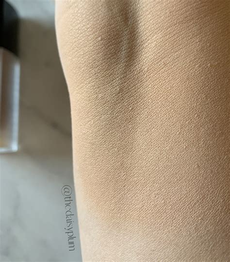 Chanel Les Beiges Water Fresh Tint