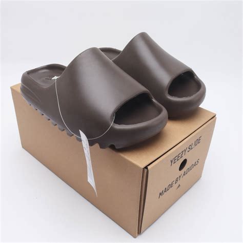 Тапочки adidas Yeezy Slide - купить с доставкой по выгодным ценам в ...