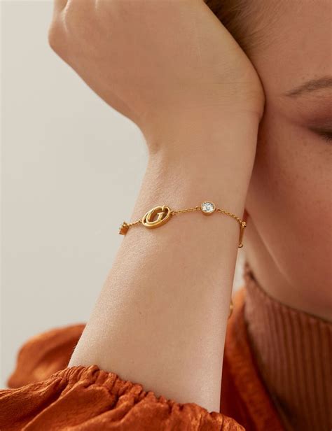 Shop GUESS Online Guess Iconic Bracelet