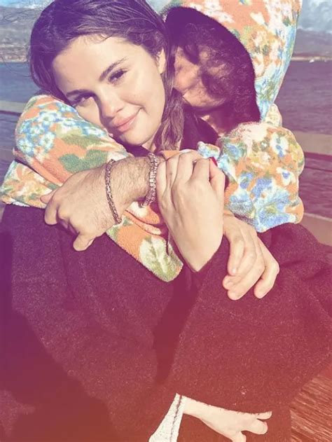 Makin Romantis, Benny Blanco Ungkap Rencana Punya Anak Bersama Selena Gomez - Entertainment ...