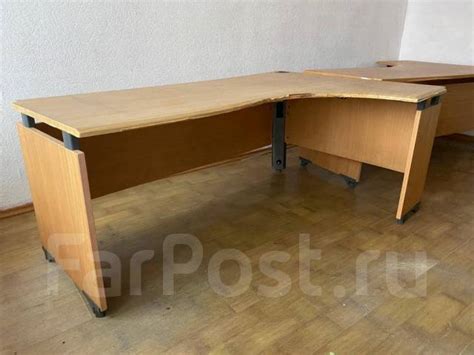 Стол письменный офисный Большая распродажа во Владивостоке, б/у, в ...