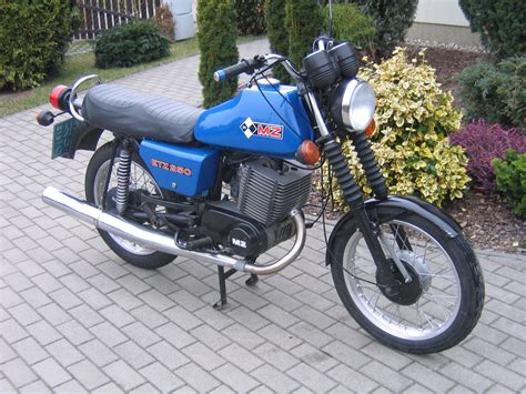 MZ ETZ250 Look into cuba motorcycle scene. Also plan cuba motorycle ...