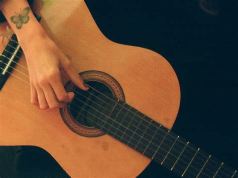 Best Parlor Guitars: A Comprehensive Guide - All Axess