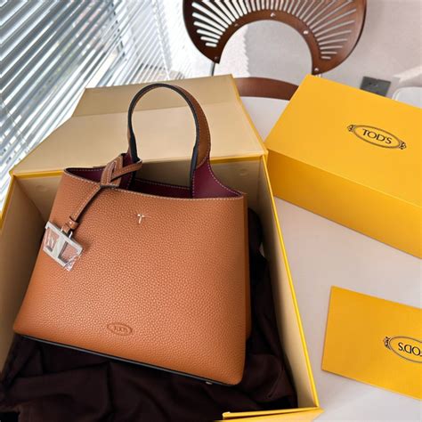 Сумка тоут TOD'S - купить с доставкой по выгодным ценам в интернет ...