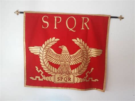 SPQR bedeutet: senatus populusque romanus Der Senat und das römische ...