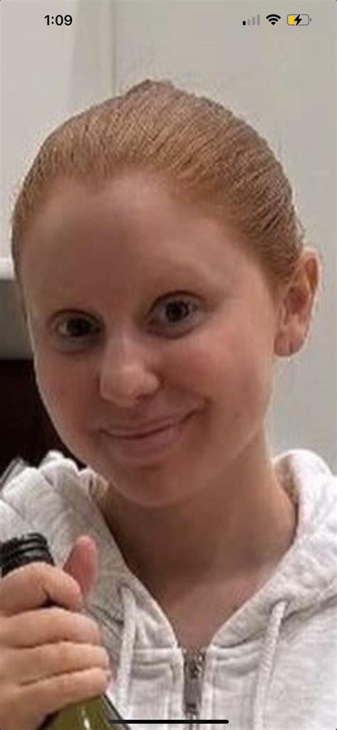 DID SHE SHAVE HER EYEBROWS OFF : r/TheMorningToastSnark