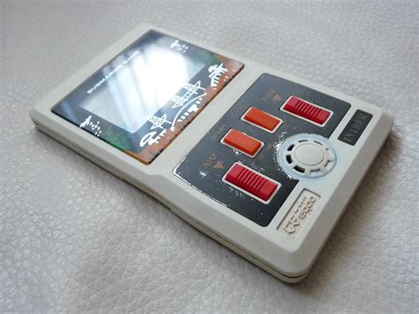 Handheld Empire - game | Intrek : Submarine