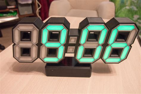Часы на адресной ленте WS2812b с синхронизацией по WiFi.