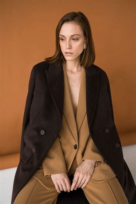 chocolate wool coat | Шерстяное пальто, Пальто, Наряды