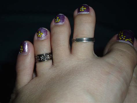 Fashion and Art Trend: Toe Ring Fashion Trend