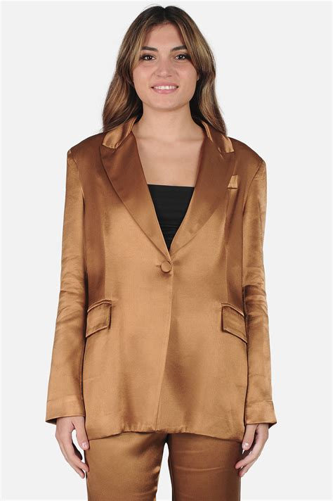 Wholesale women's fashion and boutique supplies | Mirta
