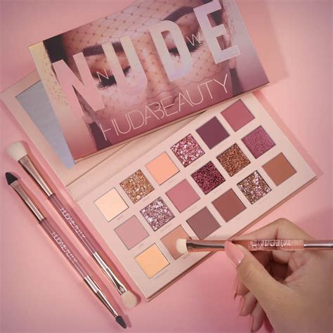 Huda Bauty Nudes Eyeshadow Palette – Markazia