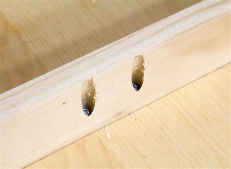 Create a Pocket Hole: An Easy Step-by-Step Guide for Novice Woodworkers ...