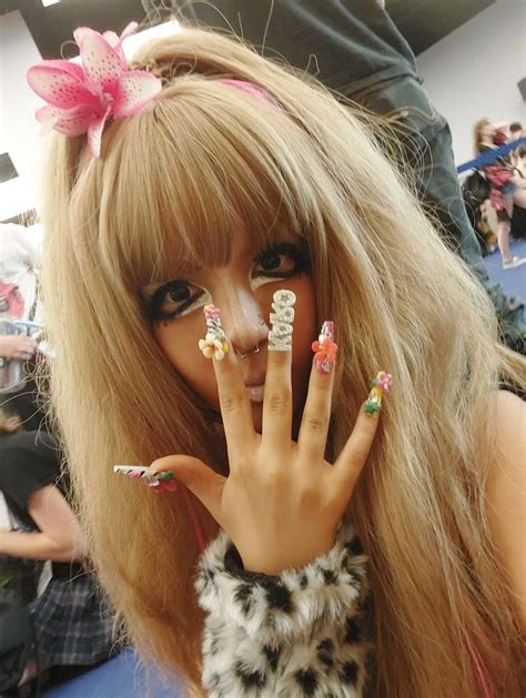 Pin de kagune ☆ en gyaru ☆ | Estilos, Estilo, Look de cabello