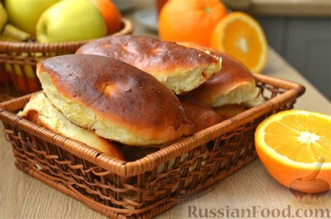 Рецепт: Творожные дрожжевые пирожки с апельсинами на RussianFood.com