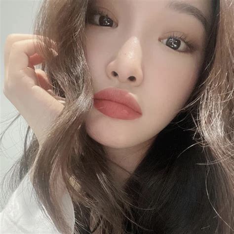 Pin di mimi 💭 su soloists ♡ | Fiori