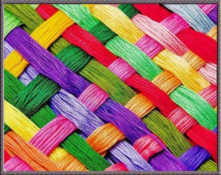 Solve Цветные нити. jigsaw puzzle online with 80 pieces