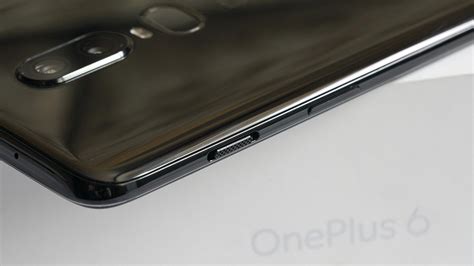 Обзор смартфона OnePlus 6: «убийца флагманов» стал слишком похож на ...