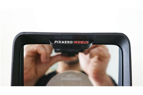 Pixaero Mobus - компактный телесуфлер для крепления на объектив камеры