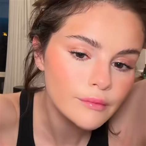 How to Find the Best Lipstick for Your Skin Tone, According to Color Analysis | Glamour