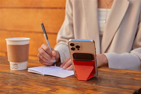 MagSafe Подставка для телефона и Картхолдер "MOFT Snap On" l Вмещает 3 ...