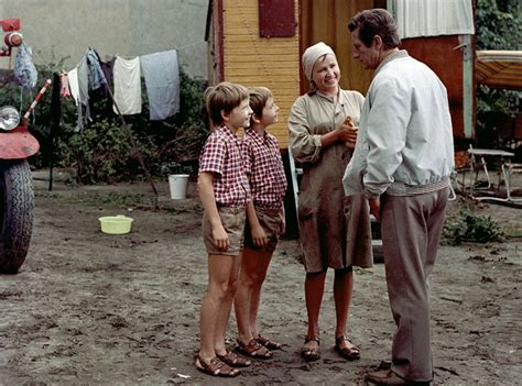Aber Vati! - Vati will heiraten (E02) (1974) | ČSFD.cz