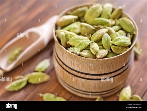 cardamon Stock Photo - Alamy