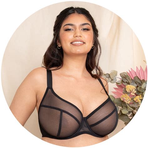 What is a plunge bra? | Plunge bra style guide – Brastop UK