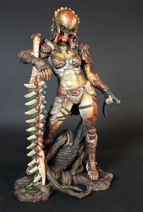 She-Predator and Trophy by AnalogEnvy on DeviantArt