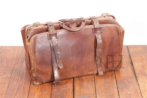 Gladstone bag | Northern Prop Hire