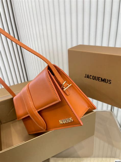 Сумка на плечо JACQUEMUS - купить с доставкой по выгодным ценам в ...