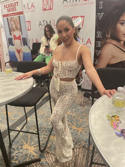 Liv Revamped: 2023 AVN Interview - Pornstar Interviews