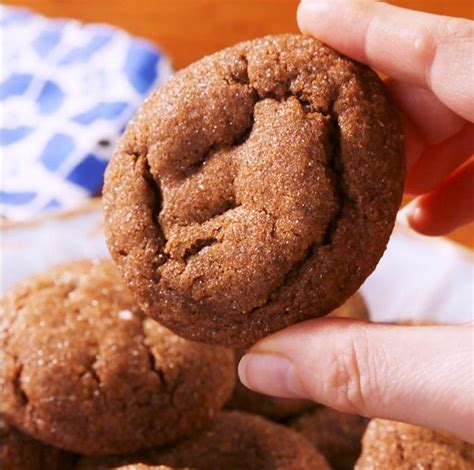 Шоколадное песочное печенье с корицей | Chewy peanut butter cookies ...