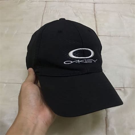 Dakley Cap, Men's Fashion, Watches & Accessories, Cap & Hats on Carousell