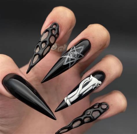 Pin by Michelle Bibi on Nägel | Rave nails, Halloween acrylic nails ...