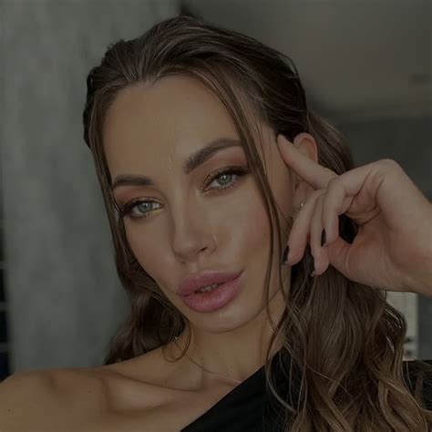 Анастасия (@vechtomova_anastasiya) • Threads, Say more