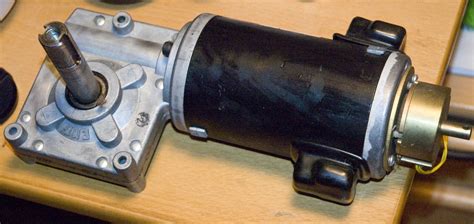 Dc motor med växel – Pneumatisk transport med vakuum