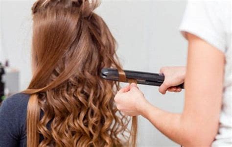 How To Curl Hair With Flat Iron [*Step By Step*]