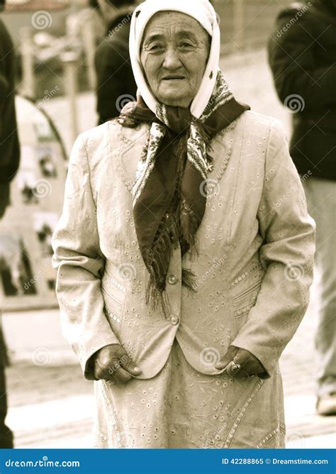 Kirgiz Woman, Red Square, Moscow Editorial Image - Image of white ...
