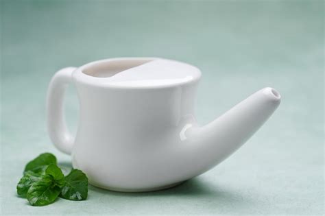 5 Reasons You Should Start Using A Neti Pot & How To Do It Safely