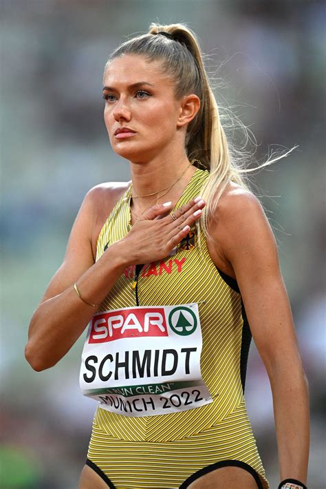 Does Alica Schmidt have a bizarre pre-race slapping routine?