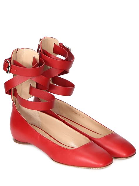 Балетки кожаные от VALENTINO за 93 040 рублей со скидкой 20% (цвет ...