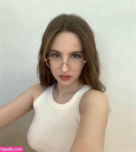 Anny Walker 2025 | BABES | ВКонтакте
