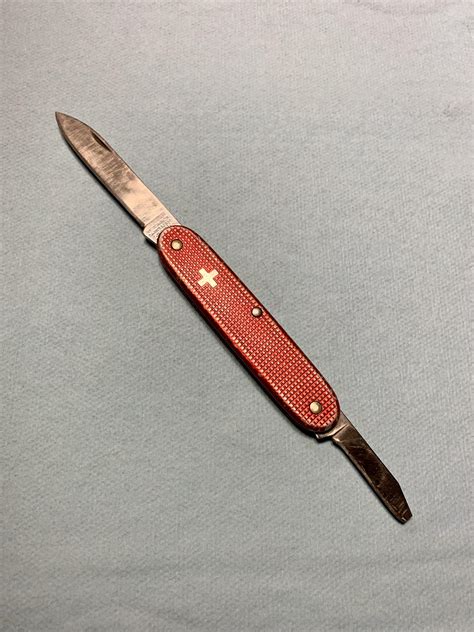 Alox Bantam II that I’ve had for 34 years. : r/victorinox