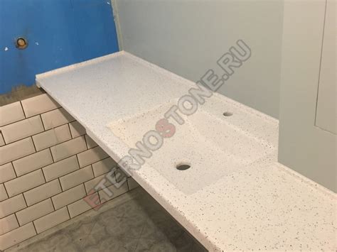 Столешницы для ванной комнаты на заказ из искусственного камня